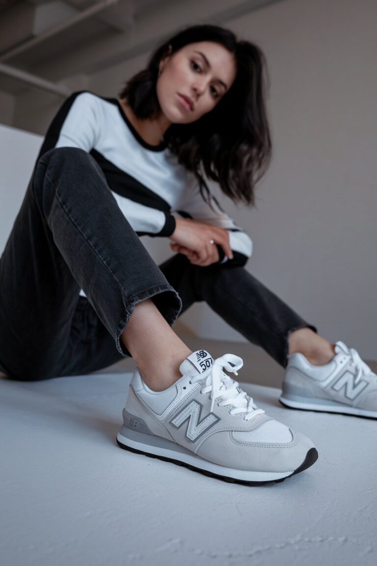 10 Outfit Ideas with New Balance 574 for Women