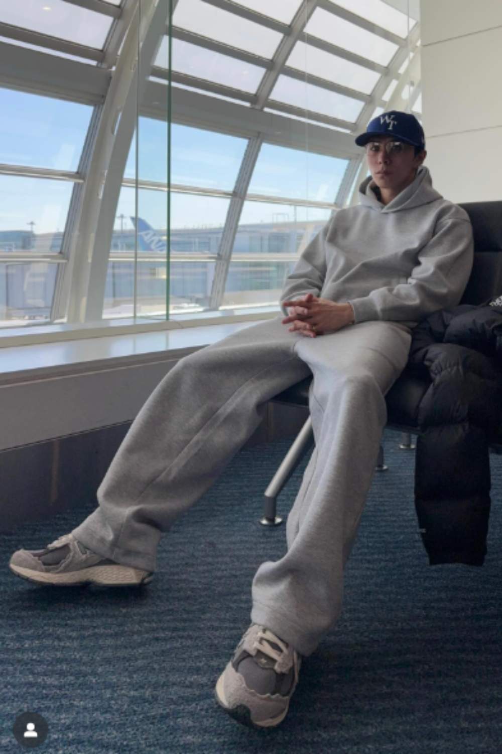 12 Outfit Ideas with New Balance 2002R for Men