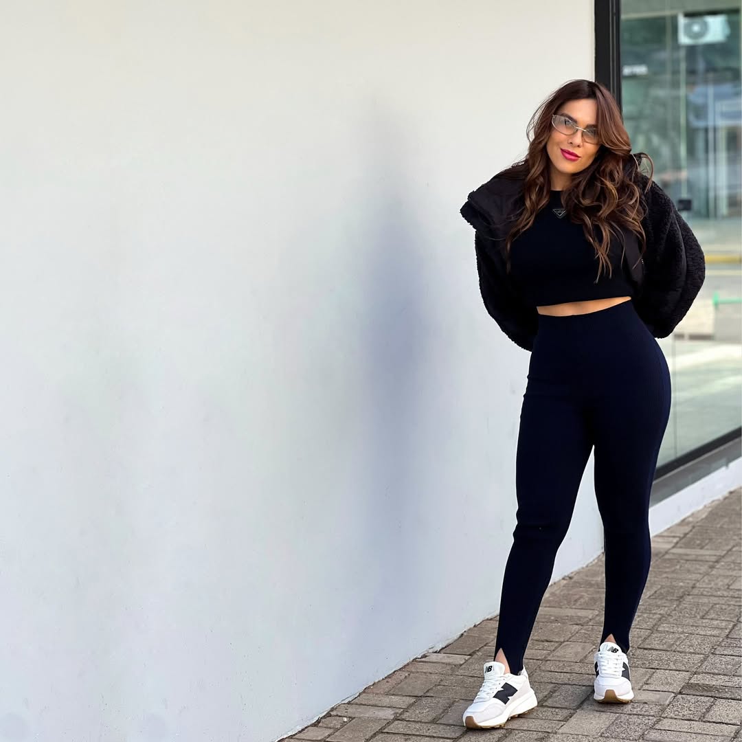 18 Stylish New Balance Outfit Ideas for Women This Fall
