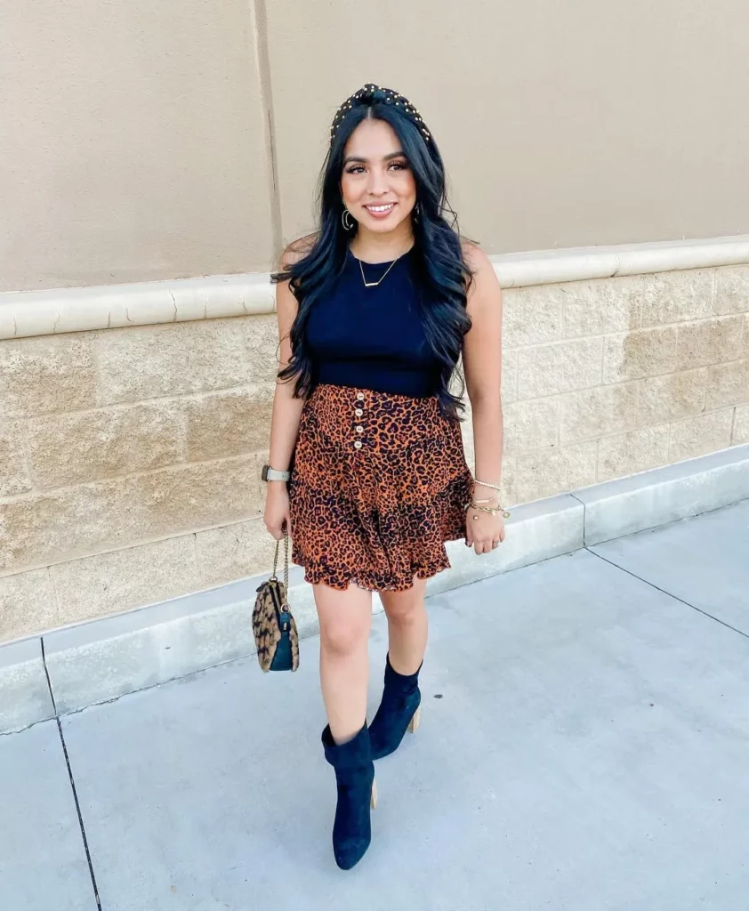 Boots Outfit for Women with Skirt: 17 Chic Outfit Ideas