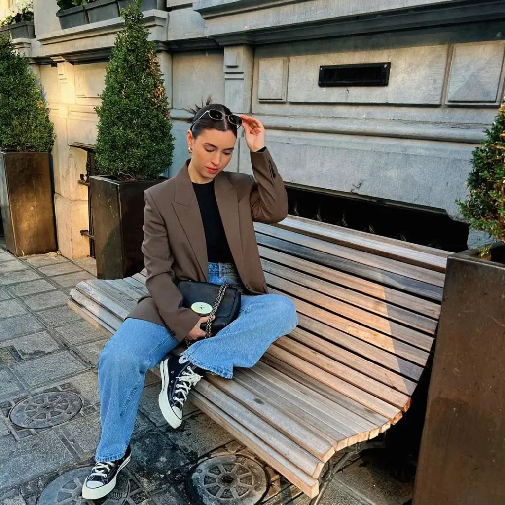 16 Converse Outfit Ideas for Business Casual – Smart, Stylish & Comfy